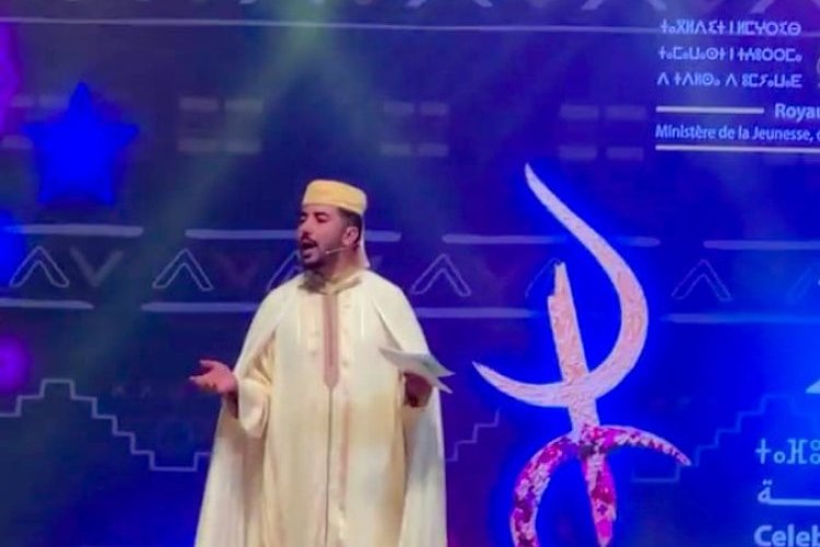 Graduado de Nasser, Younes Aouin, presentante de las celebraciones ...